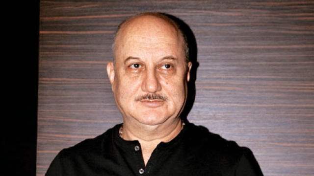 Anupam Kher to complete 37 years in Bollywood, actor shares heartfelt ...