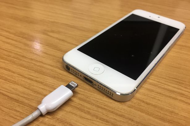 Public charging stations may put your phone at risk of hacking - Daily ...