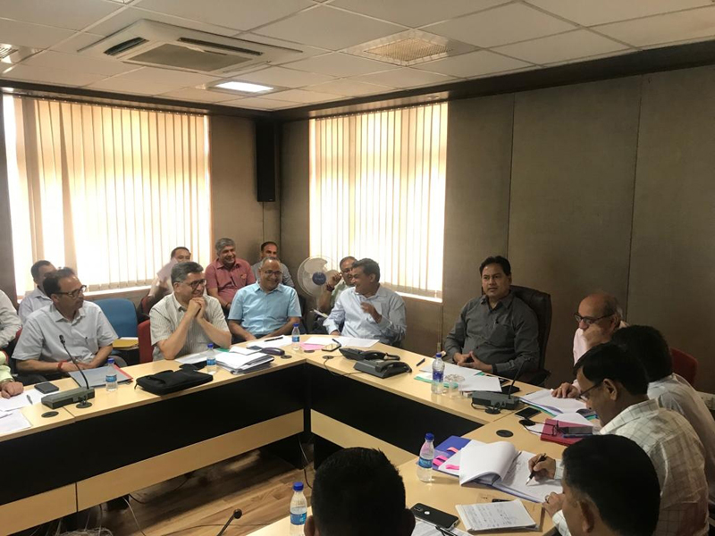 Comm Secy Power reviews progress on flagship schemes - Daily Excelsior