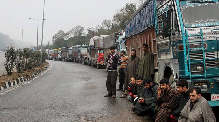 One-way traffic resumes on Srinagar-Jammu highway, Leh, Mughal roads ...