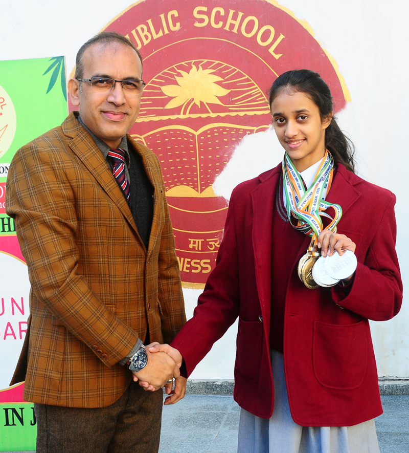 KCPS honours Gymnast Bavleen for remarkable achievements - Daily Excelsior