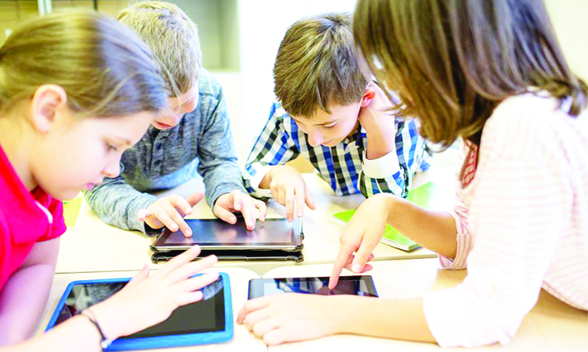 Digital Vs Traditional Education System - Daily Excelsior