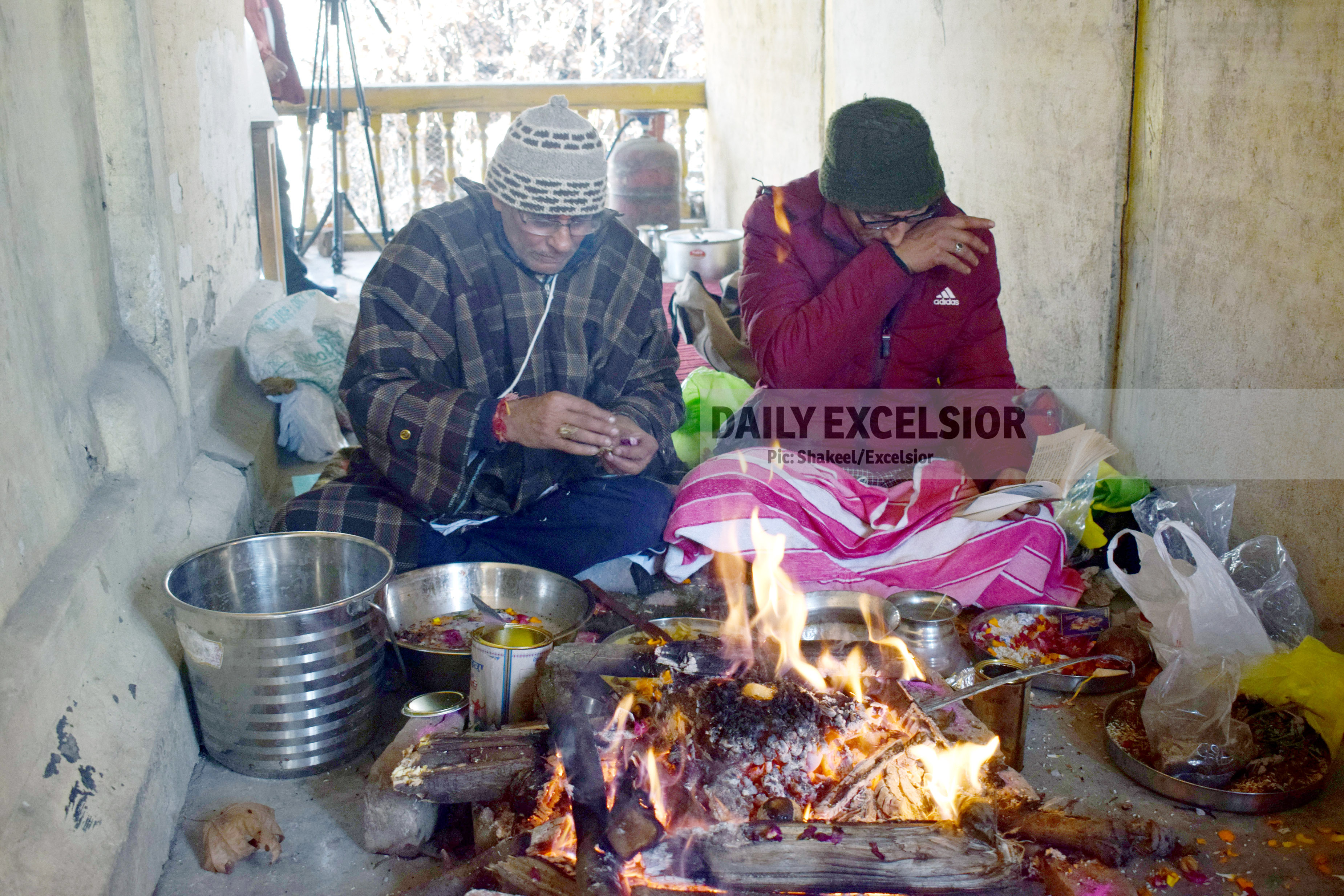 Havan held in Srinagar temple on Basant Panchami after 31 years - Daily ...