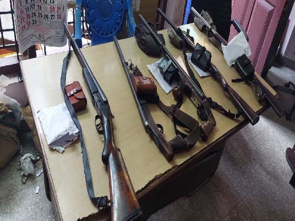 Kerala: 5 J&K youth working in Kerala held for having fake gun licenses ...