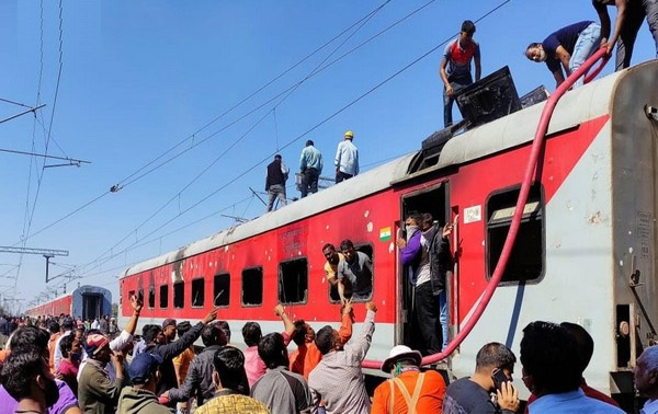 Fire that broke out in Gandhidham-Puri Express train doused, no ...