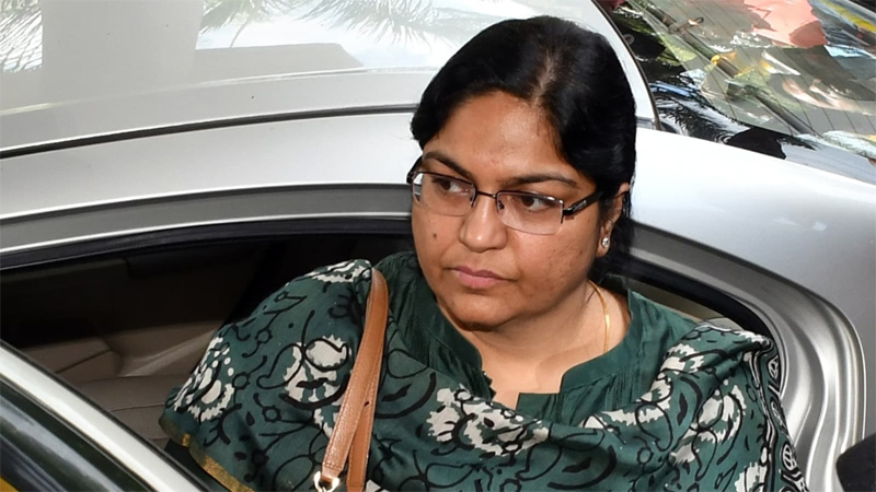 Jharkhand Govt suspends Mining Secretary Pooja Singhal, arrested in ...