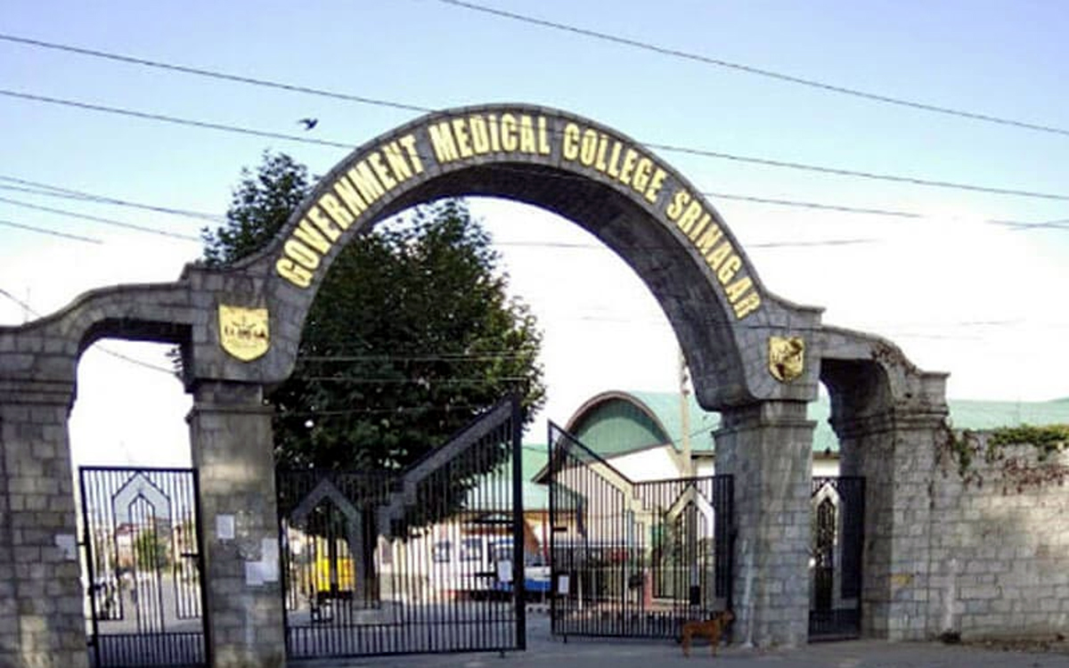 No progress in fixing pay scale issues of non-Gazetted posts at new MCs ...