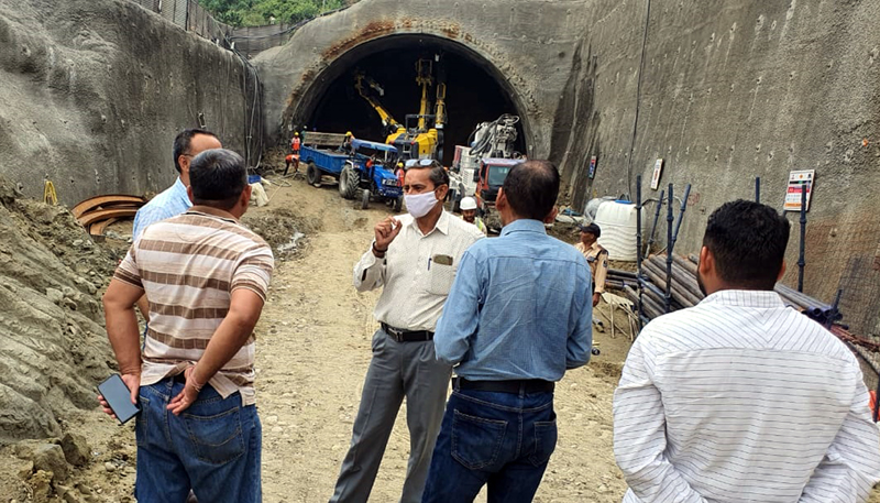 SDM Chowki Choura conducts surprise inspections of various Govt ...
