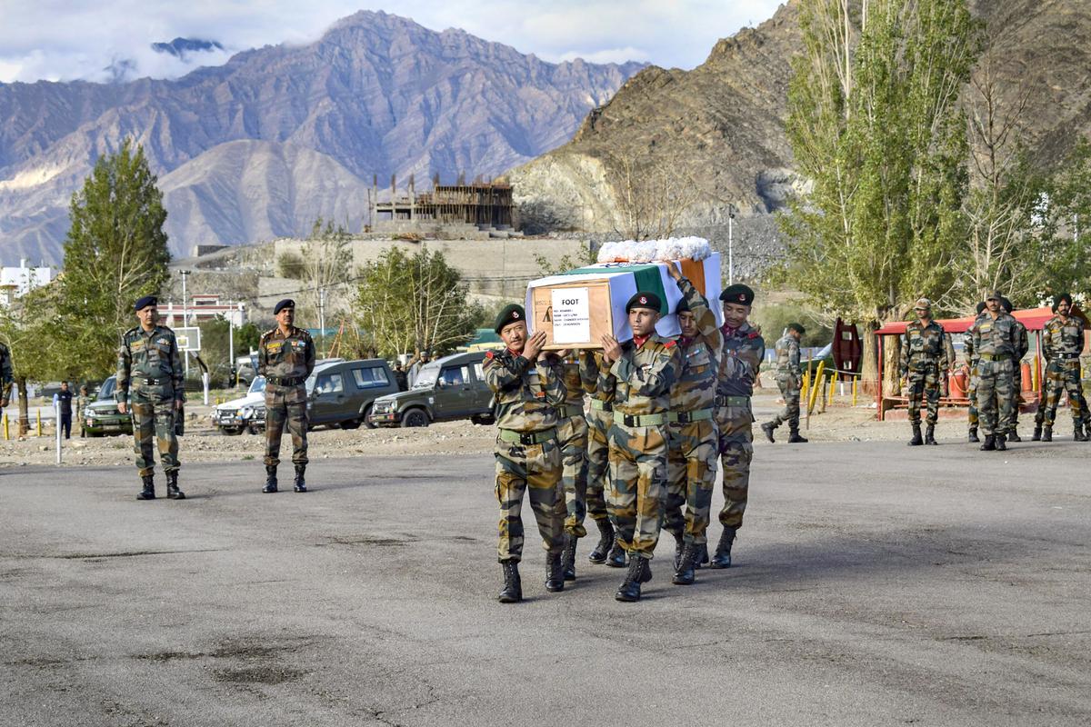 Army man who died in Siachen 38 years ago cremated with full military ...