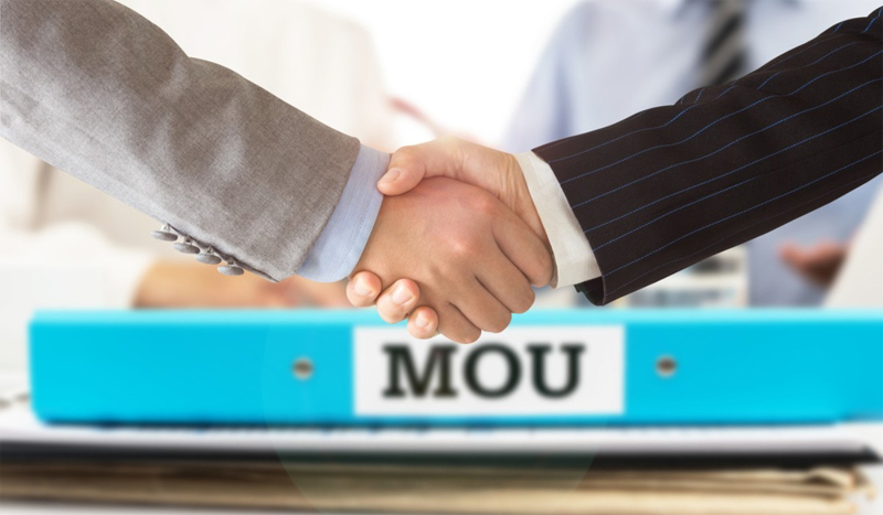 TN govt signs MoU with Ola Electric Mobility to make EVs, setting up 20 ...