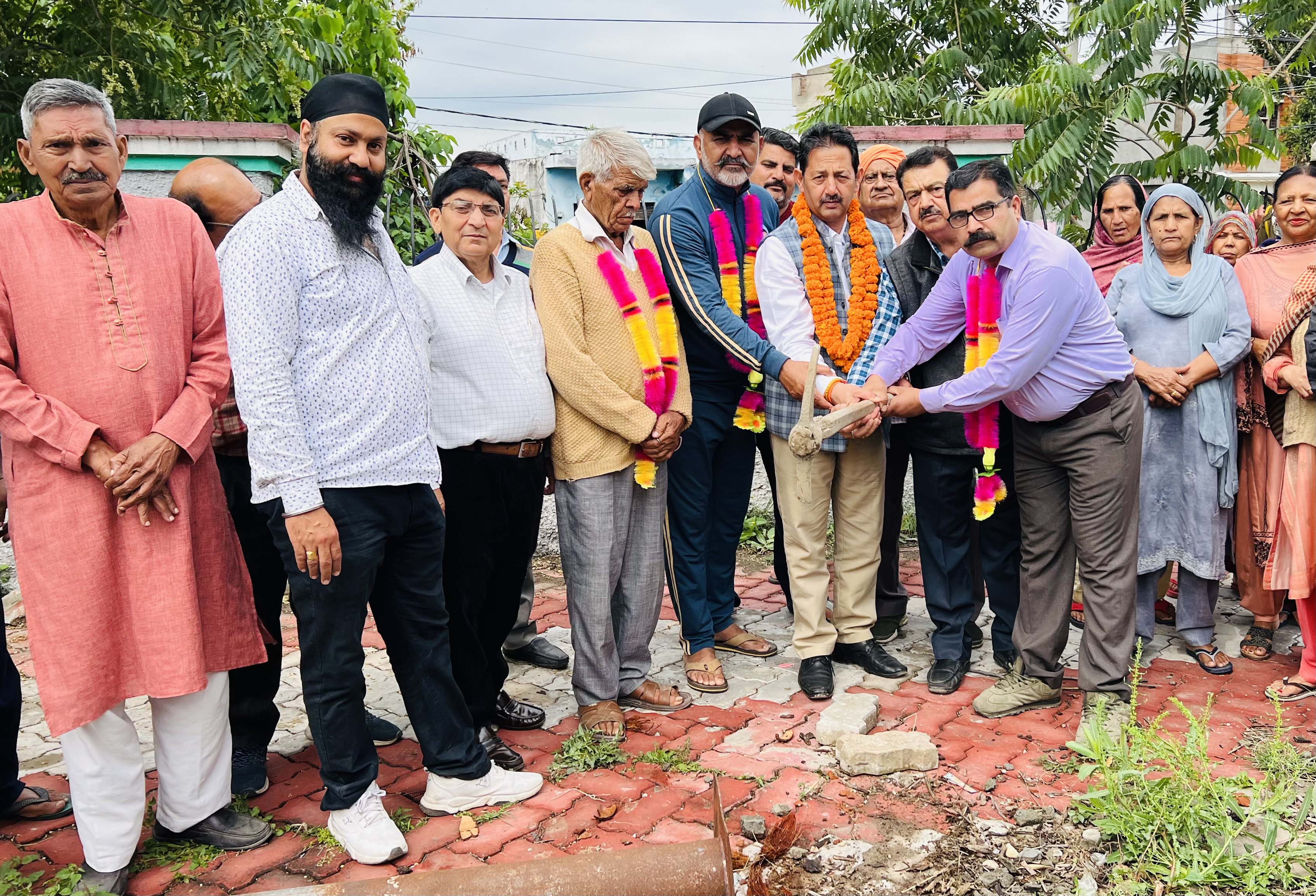 Billawaria kick starts work of protection wall in Community Hall ...