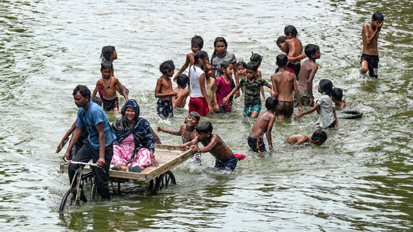 Swollen Yamuna: Heavy rain in upper reaches poses risk of another spell ...