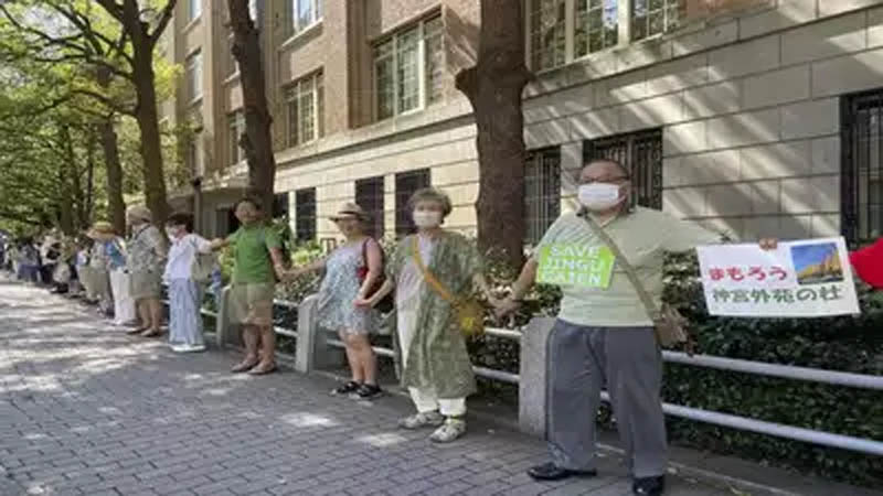Protesters demand that Japan save 1000s of trees by revising a design ...