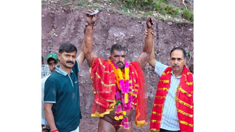 JKP wrestler Bablu clinches Jangal Gali Dangal title - Daily Excelsior